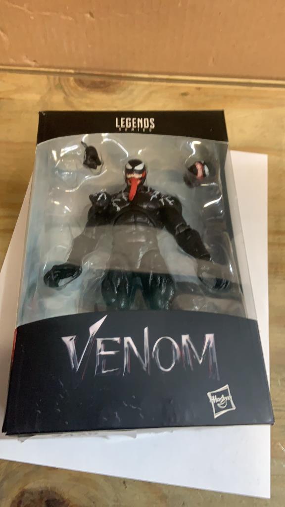 Hasbro Marvel Legends Series Venom 6-inch Collectible Action Figure Ve ...